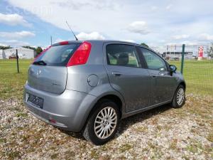 Pelēks Fiat Punto 2009 Saldus, ar dzinēja tilpumu 1.30 L un nobraukumu 205 tūkst. km par 2500 €, foto 3 vietnē AUTOMOTO.COM.LV