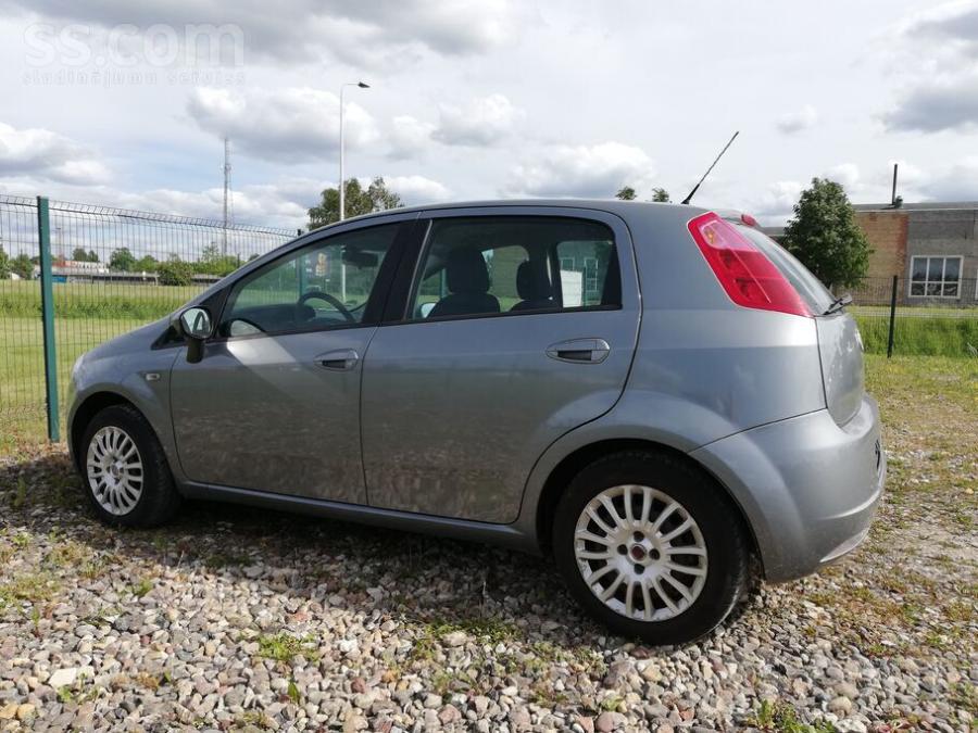 Pelēks Fiat Punto 2009 Saldus, ar dzinēja tilpumu 1.30 L un nobraukumu 205 tūkst. km par 2500 €, foto 8 vietnē AUTOMOTO.COM.LV