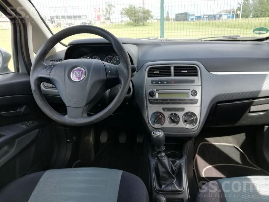 Pelēks Fiat Punto 2009 Saldus, ar dzinēja tilpumu 1.30 L un nobraukumu 205 tūkst. km par 2500 €, foto 9 vietnē AUTOMOTO.COM.LV