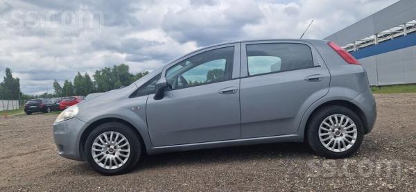 Pelēks Fiat Punto 2011 Daugavpils, ar dzinēja tilpumu 1.20 L un nobraukumu 191 tūkst. km par 2950 €, foto 2 vietnē AUTOMOTO.COM.LV
