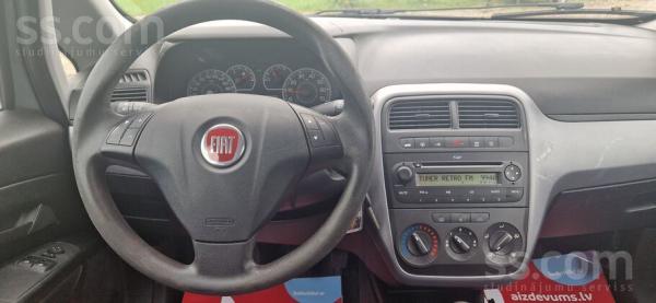 Pelēks Fiat Punto 2011 Daugavpils, ar dzinēja tilpumu 1.20 L un nobraukumu 191 tūkst. km par 2950 €, foto 10 vietnē AUTOMOTO.COM.LV