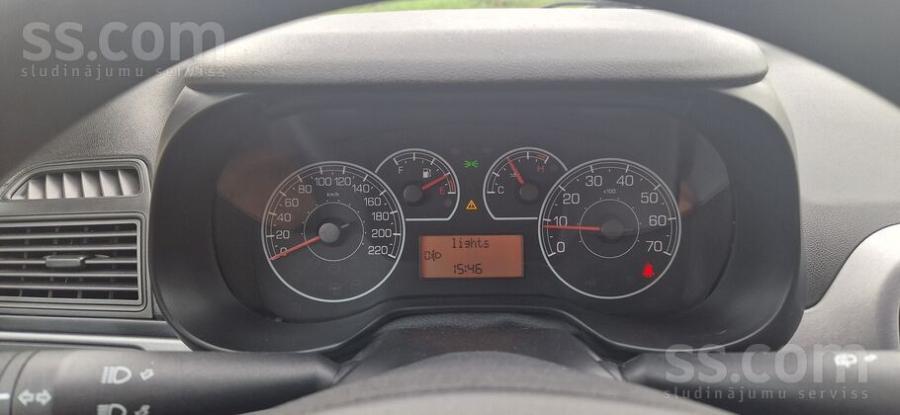 Grey Fiat Punto 2011 in Daugavpils, with an engine capacity of 1.20 L and mileage of 191 thousand km for 2950 €, photo 14 on AUTOMOTO.COM.LV