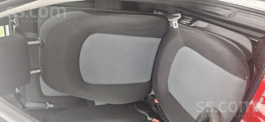 Grey Fiat Punto 2011 in Daugavpils, with an engine capacity of 1.20 L and mileage of 191 thousand km for 2950 €, photo 20 on AUTOMOTO.COM.LV