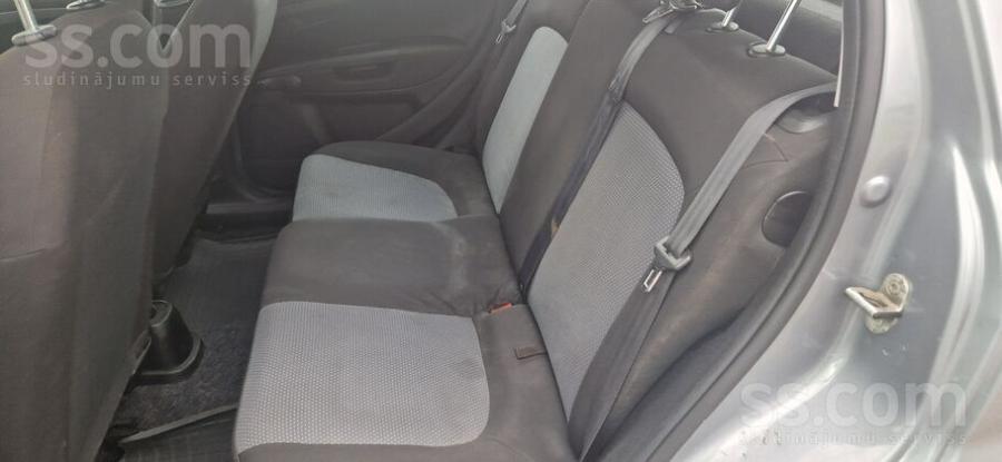 Grey Fiat Punto 2011 in Daugavpils, with an engine capacity of 1.20 L and mileage of 191 thousand km for 2950 €, photo 21 on AUTOMOTO.COM.LV