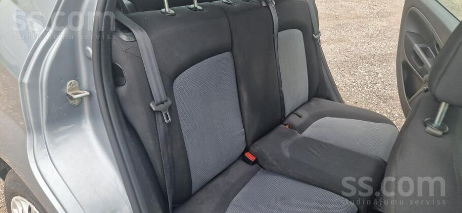 Grey Fiat Punto 2011 in Daugavpils, with an engine capacity of 1.20 L and mileage of 191 thousand km for 2950 €, photo 22 on AUTOMOTO.COM.LV