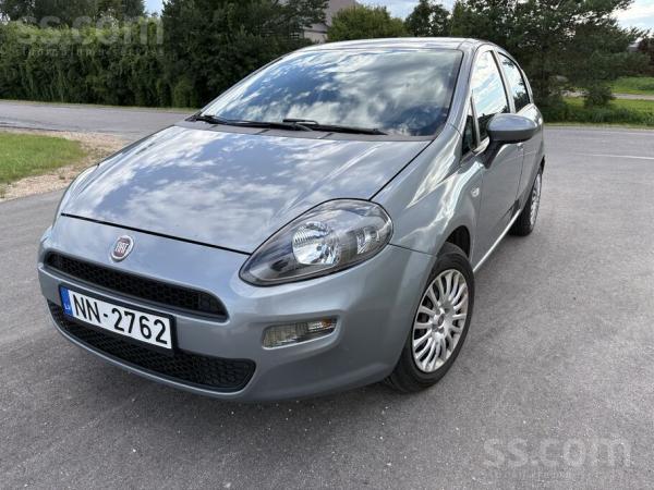 Grey Fiat Punto 2012 in Riga, with an engine capacity of 1.20 L and mileage of 92 thousand km for 2500 €, photo 1 on AUTOMOTO.COM.LV