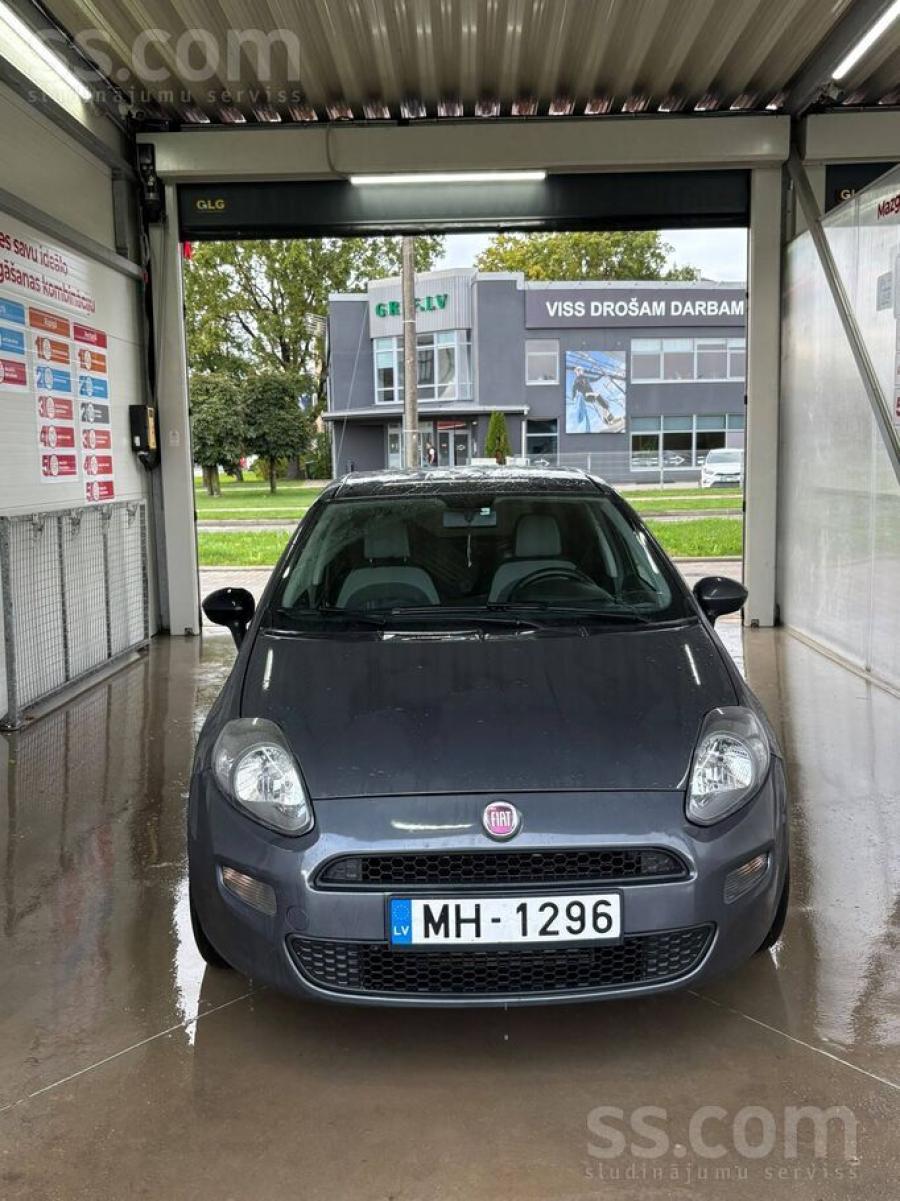 Grey Fiat Punto 2013 in Riga, with an engine capacity of 1.30 L and mileage of 204 thousand km for 2800 €, photo 1 on AUTOMOTO.COM.LV
