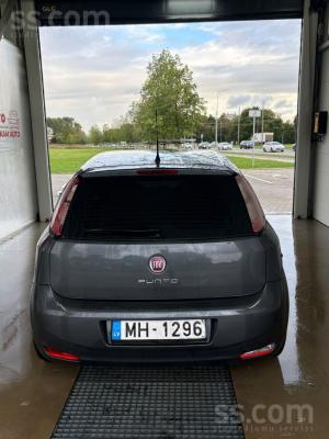 Grey Fiat Punto 2013 in Riga, with an engine capacity of 1.30 L and mileage of 204 thousand km for 2800 €, photo 5 on AUTOMOTO.COM.LV