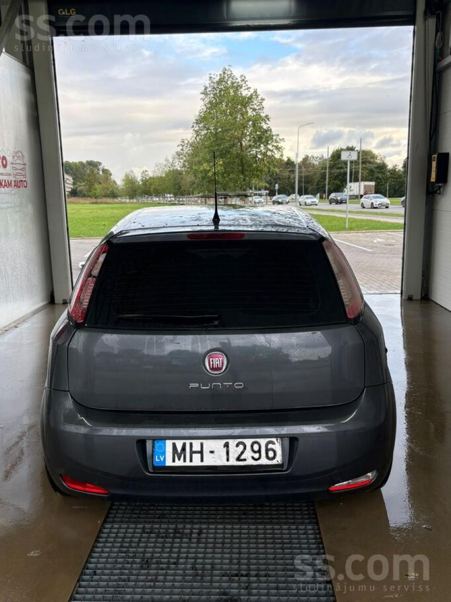 Grey Fiat Punto 2013 in Riga, with an engine capacity of 1.30 L and mileage of 204 thousand km for 2800 €, photo 5 on AUTOMOTO.COM.LV