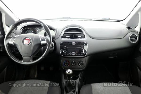 Grey Fiat Punto 2014 in Tallinn, with an engine capacity of 1.20 L and mileage of 148 thousand km for 2199 €, photo 5 on AUTOMOTO.COM.LV