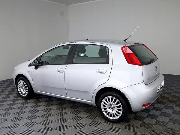 Pelēks Fiat Punto 2014 Tallina, ar dzinēja tilpumu 1.20 L un nobraukumu 148 tūkst. km par 1999 €, foto 4 vietnē AUTOMOTO.COM.LV