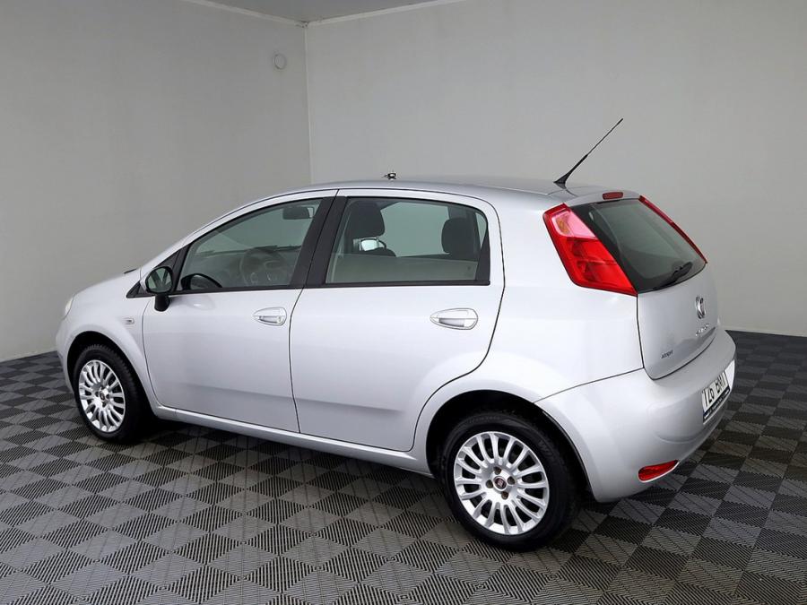 Pelēks Fiat Punto 2014 Tallina, ar dzinēja tilpumu 1.20 L un nobraukumu 148 tūkst. km par 1999 €, foto 13 vietnē AUTOMOTO.COM.LV