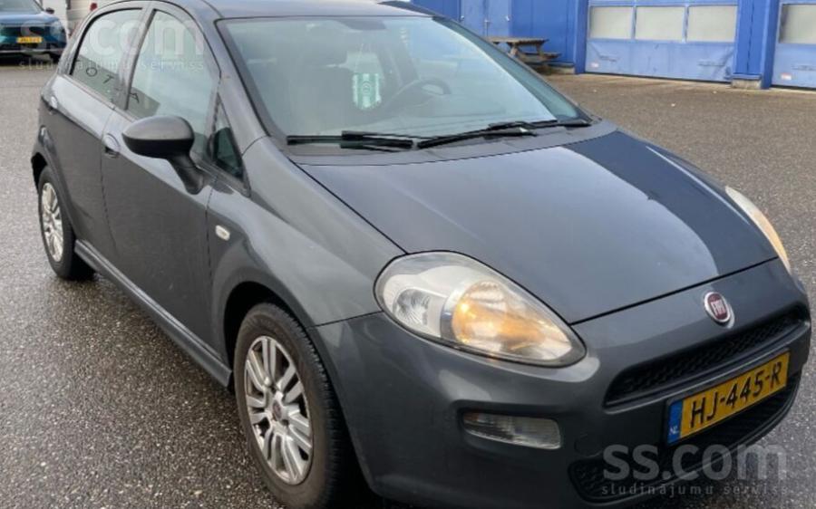 Grey Fiat Punto 2015 in Riga, with an engine capacity of 1.30 L and mileage of 255 thousand km for 3737 €, photo 1 on AUTOMOTO.COM.LV