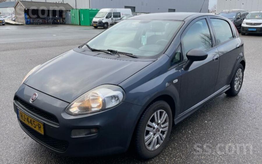 Grey Fiat Punto 2015 in Riga, with an engine capacity of 1.30 L and mileage of 255 thousand km for 3737 €, photo 3 on AUTOMOTO.COM.LV