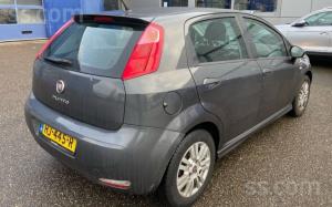 Grey Fiat Punto 2015 in Riga, with an engine capacity of 1.30 L and mileage of 255 thousand km for 3737 €, photo 4 on AUTOMOTO.COM.LV