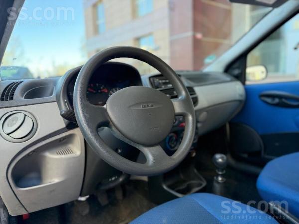 Fiat Punto 2002 in Riga, with an engine capacity of 1.20 L and mileage of 0 thousand km for 2400 €, photo 3 on AUTOMOTO.COM.LV