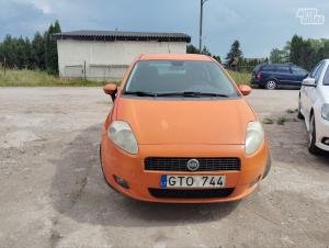 Fiat Punto 2007 in Klaipeda, with an engine capacity of 1.40 L and mileage of 201 thousand km for 900 €, photo 2 on AUTOMOTO.COM.LV