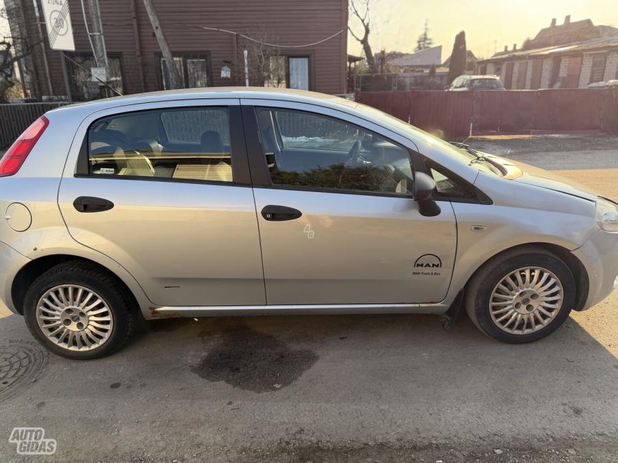 Fiat Punto 2007 in Kaunas, with an engine capacity of 1.40 L and mileage of 222 thousand km for 850 €, photo 5 on AUTOMOTO.COM.LV