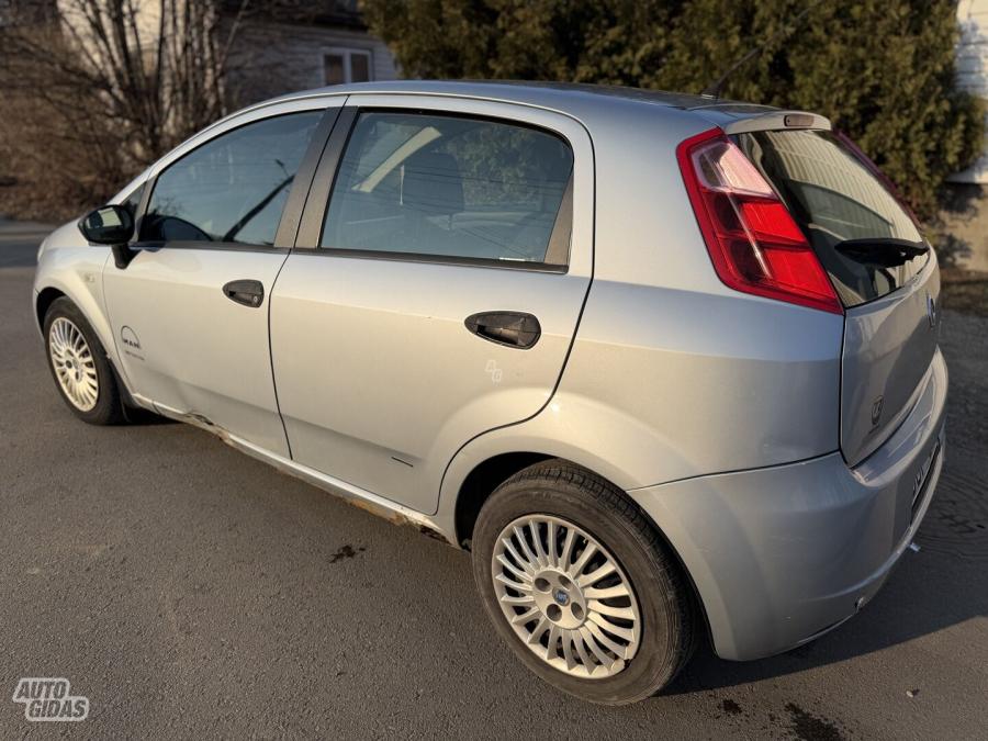 Fiat Punto 2007 in Kaunas, with an engine capacity of 1.40 L and mileage of 222 thousand km for 850 €, photo 8 on AUTOMOTO.COM.LV