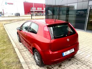 Fiat Punto 2007 in Tallinn, with an engine capacity of 1.40 L and mileage of 249 thousand km for 1399 €, photo 5 on AUTOMOTO.COM.LV