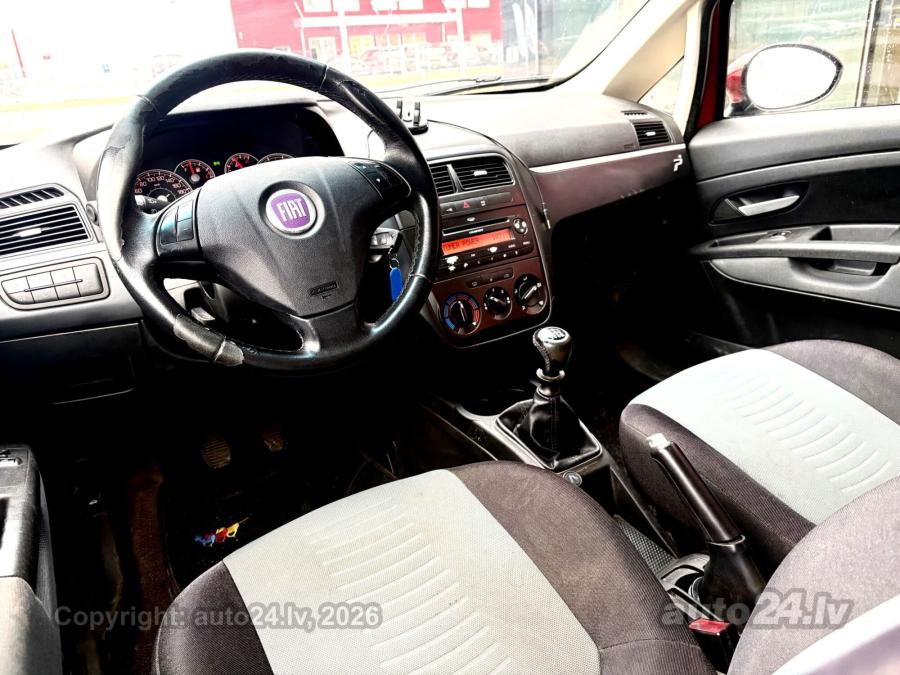 Fiat Punto 2007 in Tallinn, with an engine capacity of 1.40 L and mileage of 249 thousand km for 1399 €, photo 9 on AUTOMOTO.COM.LV
