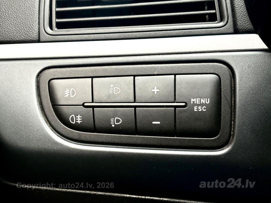 Fiat Punto 2007 in Tallinn, with an engine capacity of 1.40 L and mileage of 249 thousand km for 1399 €, photo 14 on AUTOMOTO.COM.LV