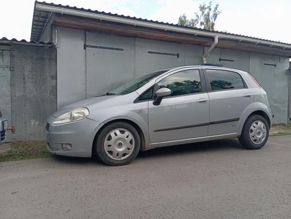Fiat Punto 2007 Panevēža, ar dzinēja tilpumu 1.90 L un nobraukumu 290 tūkst. km par 550 €, foto 1 vietnē AUTOMOTO.COM.LV