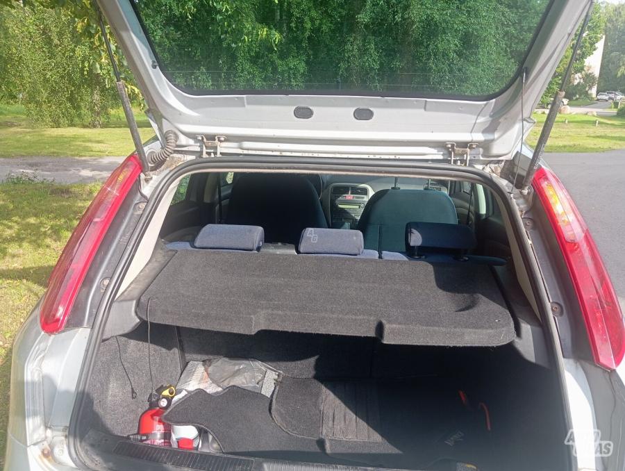 Fiat Punto 2007 Panevēža, ar dzinēja tilpumu 1.90 L un nobraukumu 290 tūkst. km par 550 €, foto 3 vietnē AUTOMOTO.COM.LV