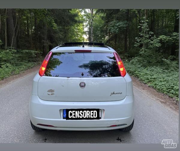 Fiat Punto 2009 in Ukmerge, with an engine capacity of 1.40 L and mileage of 191 thousand km for 1350 €, photo 5 on AUTOMOTO.COM.LV