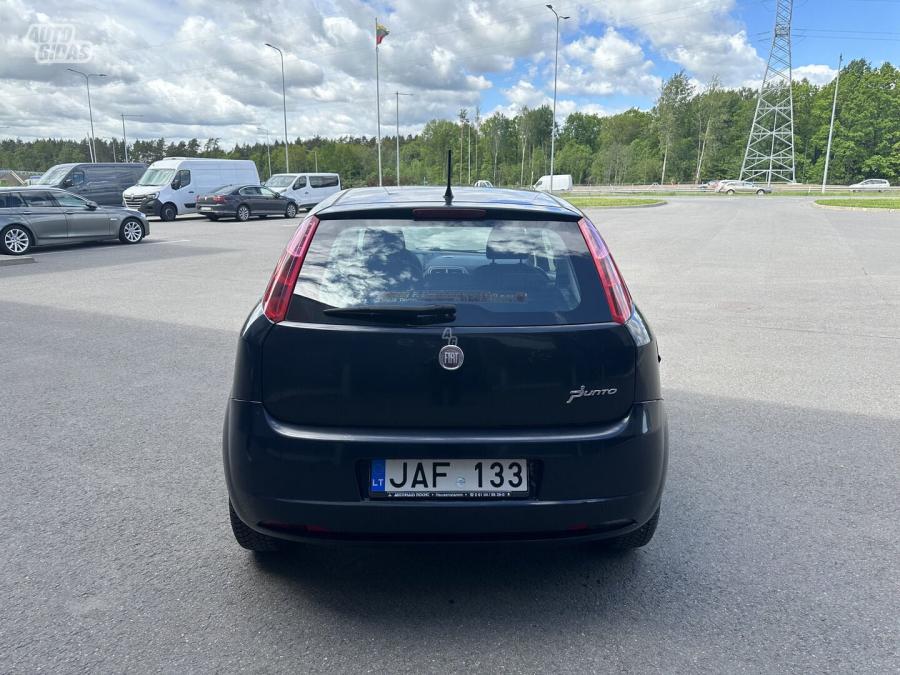 Fiat Punto 2009 in Kaunas, with an engine capacity of 1.20 L and mileage of 156 thousand km for 700 €, photo 4 on AUTOMOTO.COM.LV