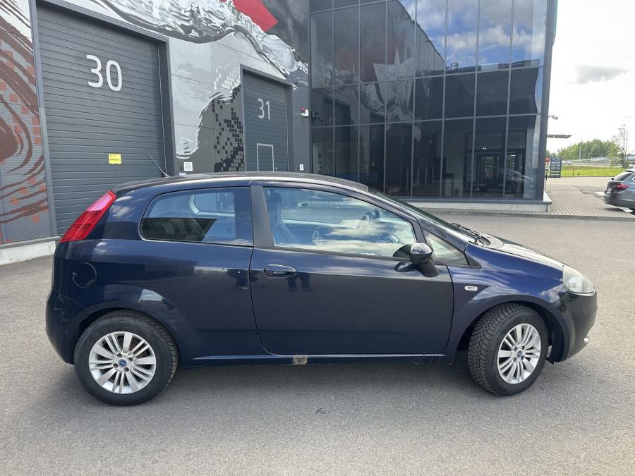 Fiat Punto 2009 in Kaunas, with an engine capacity of 1.20 L and mileage of 156 thousand km for 700 €, photo 5 on AUTOMOTO.COM.LV