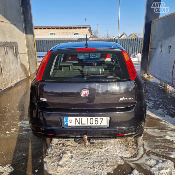 Fiat Punto 2011 in Vilnius, with an engine capacity of 1.20 L and mileage of 256 thousand km for 1400 €, photo 7 on AUTOMOTO.COM.LV