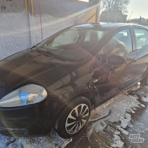 Fiat Punto 2011 in Vilnius, with an engine capacity of 1.20 L and mileage of 256 thousand km for 1400 €, photo 8 on AUTOMOTO.COM.LV