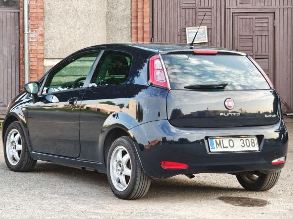 Fiat Punto 2013 in Siauliai, with an engine capacity of 0.90 L and mileage of 230 thousand km for 1980 €, photo 3 on AUTOMOTO.COM.LV
