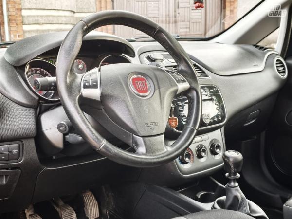Fiat Punto 2013 in Siauliai, with an engine capacity of 0.90 L and mileage of 230 thousand km for 1980 €, photo 9 on AUTOMOTO.COM.LV
