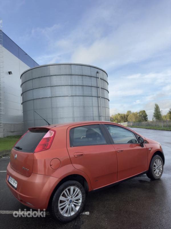 Orange Fiat Punto 2006 in Narva, with an engine capacity of 1.40 L and mileage of 150 thousand km for 900 €, photo 4 on AUTOMOTO.COM.LV