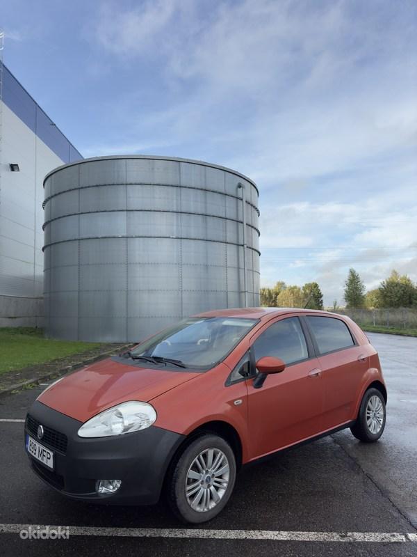 Orange Fiat Punto 2006 in Narva, with an engine capacity of 1.40 L and mileage of 150 thousand km for 900 €, photo 8 on AUTOMOTO.COM.LV