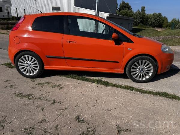 Oranžs Fiat Punto 2007 Saldus, ar dzinēja tilpumu 1.90 L un nobraukumu 285 tūkst. km par 1250 €, foto 3 vietnē AUTOMOTO.COM.LV