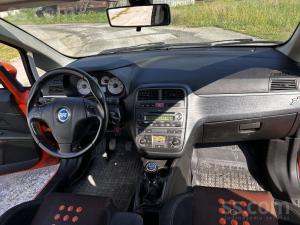 Orange Fiat Punto 2007 in Saldus, with an engine capacity of 1.90 L and mileage of 285 thousand km for 1250 €, photo 10 on AUTOMOTO.COM.LV