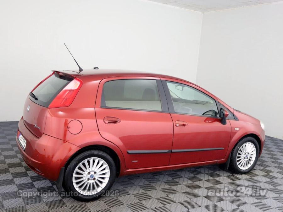 Sarkans Fiat Punto 2007 Tallina, ar dzinēja tilpumu 1.20 L un nobraukumu 223 tūkst. km par 1099 €, foto 3 vietnē AUTOMOTO.COM.LV