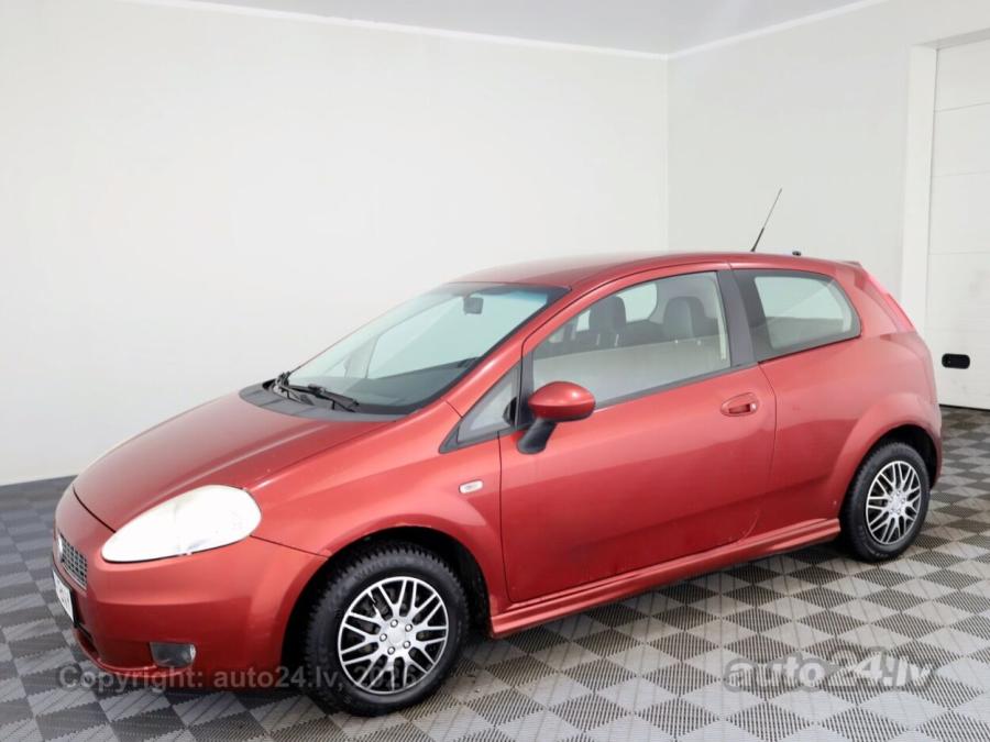 Red Fiat Punto 2007 in Tallinn, with an engine capacity of 1.40 L and mileage of 249 thousand km for 999 €, photo 2 on AUTOMOTO.COM.LV