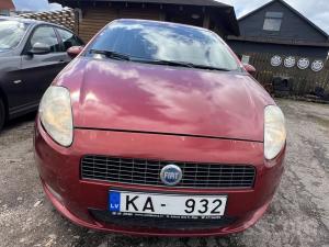 Red Fiat Punto 2007 in Jelgava, with an engine capacity of 1.40 L and mileage of 171 thousand km for 820 €, photo 6 on AUTOMOTO.COM.LV
