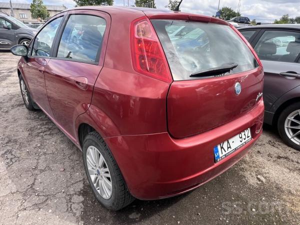 Red Fiat Punto 2007 in Jelgava, with an engine capacity of 1.40 L and mileage of 171 thousand km for 820 €, photo 8 on AUTOMOTO.COM.LV