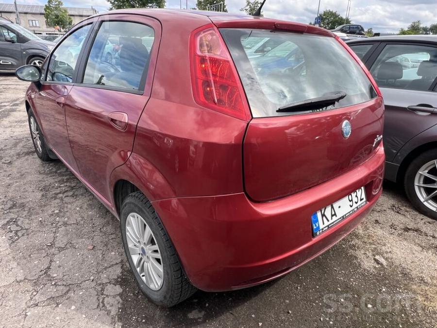 Red Fiat Punto 2007 in Jelgava, with an engine capacity of 1.40 L and mileage of 171 thousand km for 820 €, photo 9 on AUTOMOTO.COM.LV