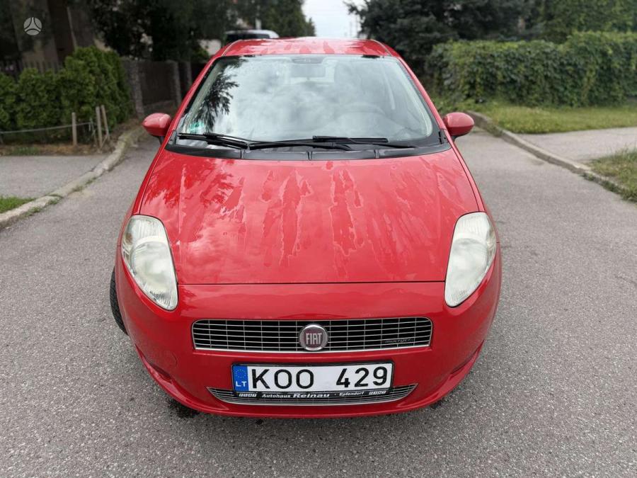 Red Fiat Punto 2009 in Kaunas, with an engine capacity of 1.25 L and mileage of 255 thousand km for 999 €, photo 5 on AUTOMOTO.COM.LV