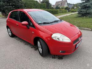 Red Fiat Punto 2009 in Kaunas, with an engine capacity of 1.25 L and mileage of 255 thousand km for 999 €, photo 6 on AUTOMOTO.COM.LV