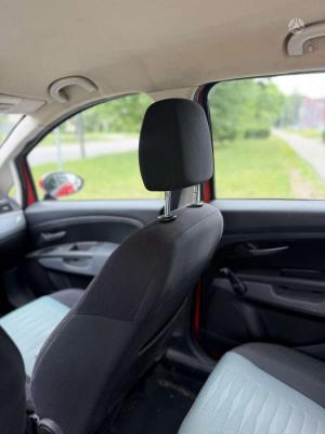 Red Fiat Punto 2009 in Kaunas, with an engine capacity of 1.25 L and mileage of 255 thousand km for 999 €, photo 16 on AUTOMOTO.COM.LV