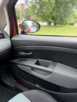 Red Fiat Punto 2009 in Kaunas, with an engine capacity of 1.25 L and mileage of 255 thousand km for 999 €, photo 27 on AUTOMOTO.COM.LV