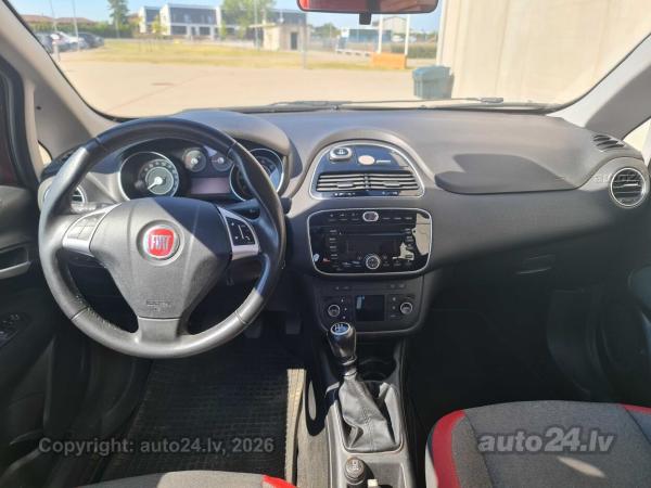 Sarkans Fiat Punto 2012 Tallina, ar dzinēja tilpumu 1.40 L un nobraukumu 140 tūkst. km par 2600 €, foto 3 vietnē AUTOMOTO.COM.LV