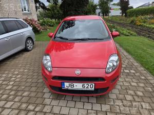 Red Fiat Punto 2012 in Riga, with an engine capacity of 1.30 L and mileage of 202 thousand km for 2450 €, photo 9 on AUTOMOTO.COM.LV